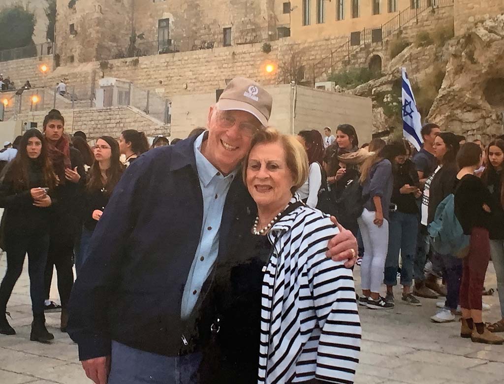 Larry Wruble Takes it Easy - Jewish Scene Magazine